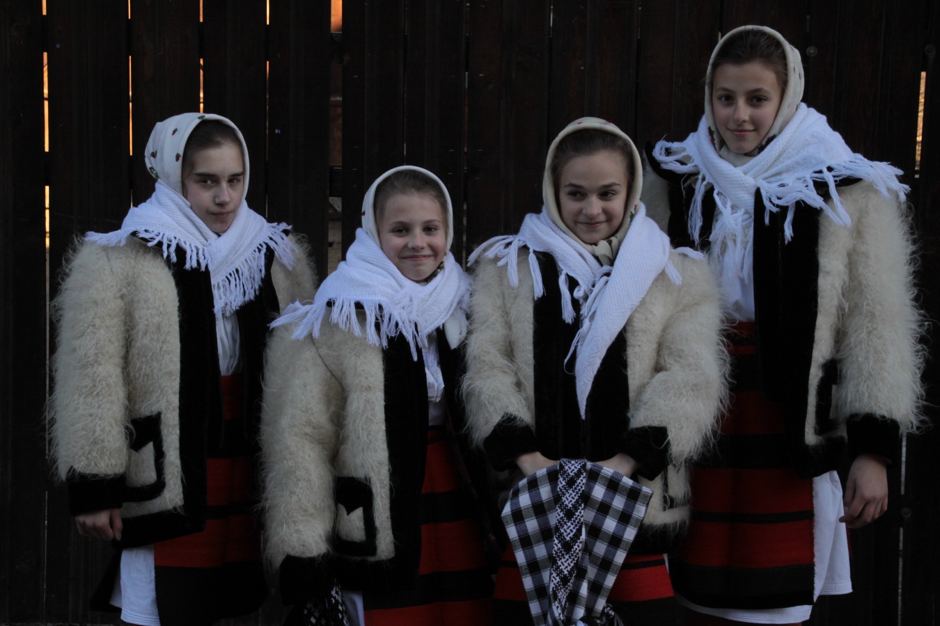 Portul Popular - Mara şi Cosău - Moştenire maramureşeană